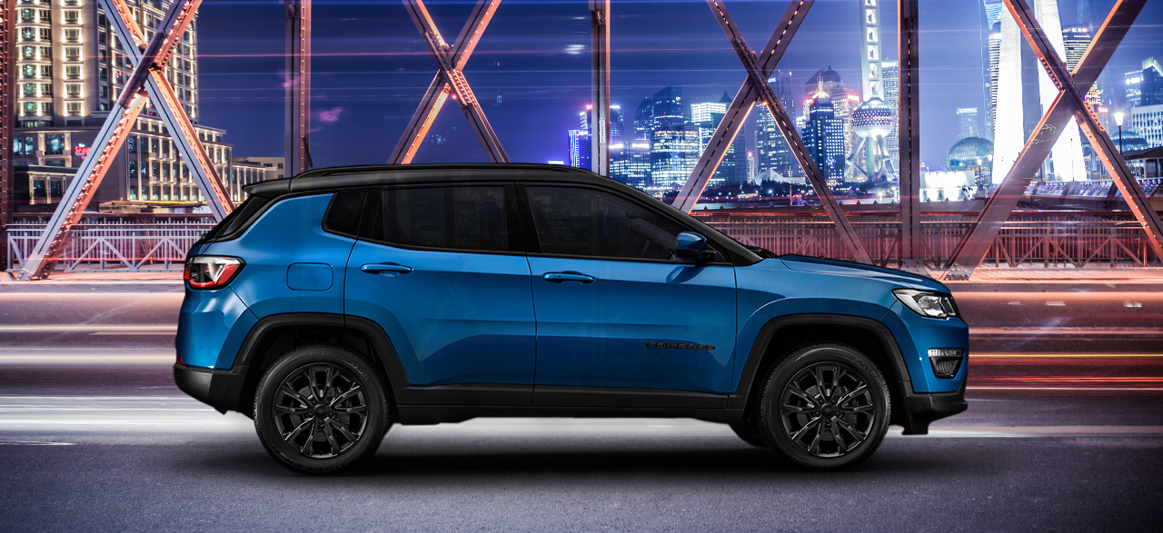 Jeep® Compass Night Eagle: conduza noite adentro | Jeep®